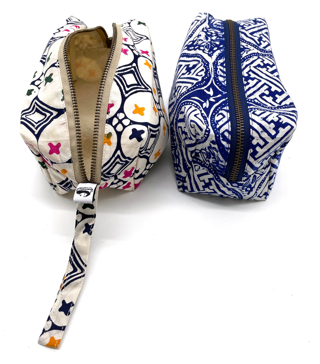 All-purpose Pouch with Zip – Bamboo Straw Girl